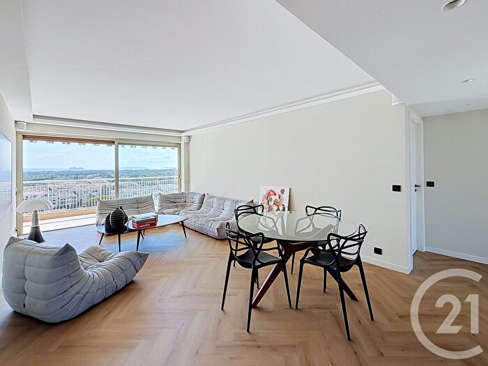 Mandelieu-la-Napoule, La Napoule : Appartement 4 pièces à vendre