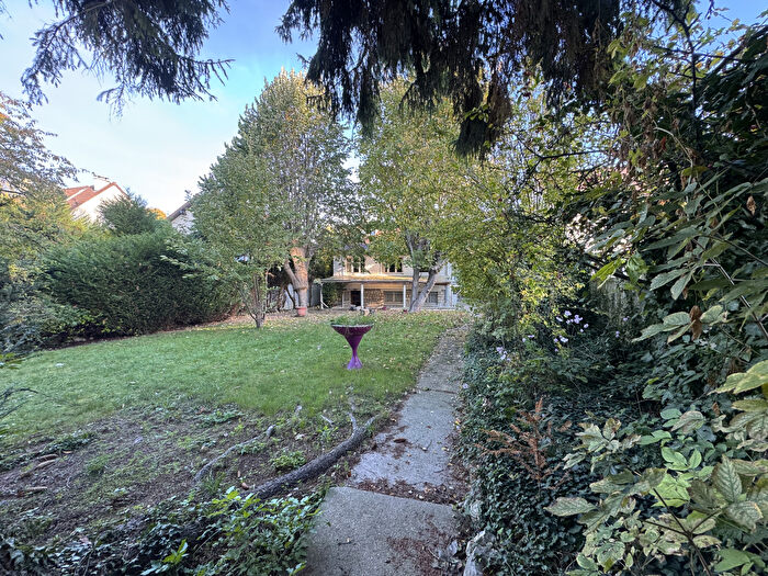 Maison à vendre - Noisy-le-Grand, Nord - 6 pièces - 3 chambres