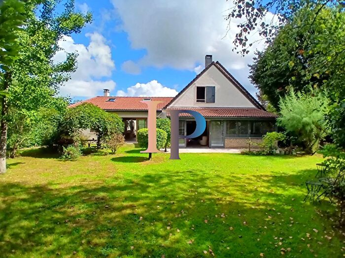 Maison à vendre - Chauffailles - 14 pièces - 6 chambres