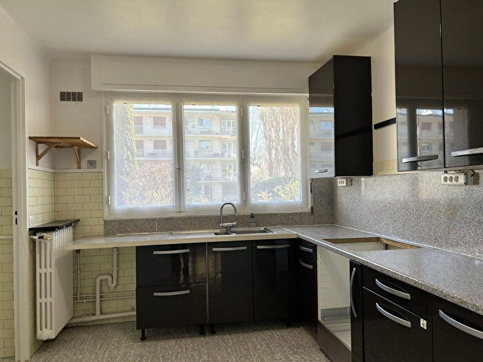 Appartement à louer - Porte de Nogent, Nogent-sur-Marne - 4 pièces - 3 chambres