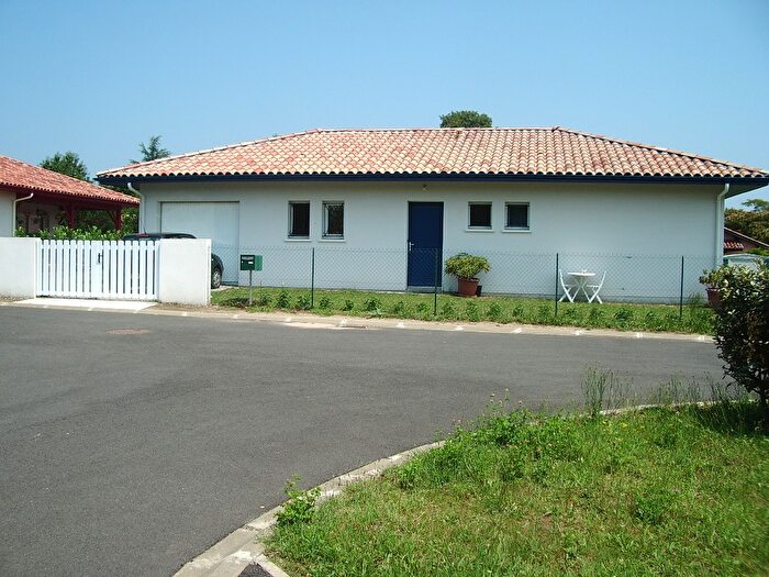 Hinx : Appartement 4 pièces à louer
