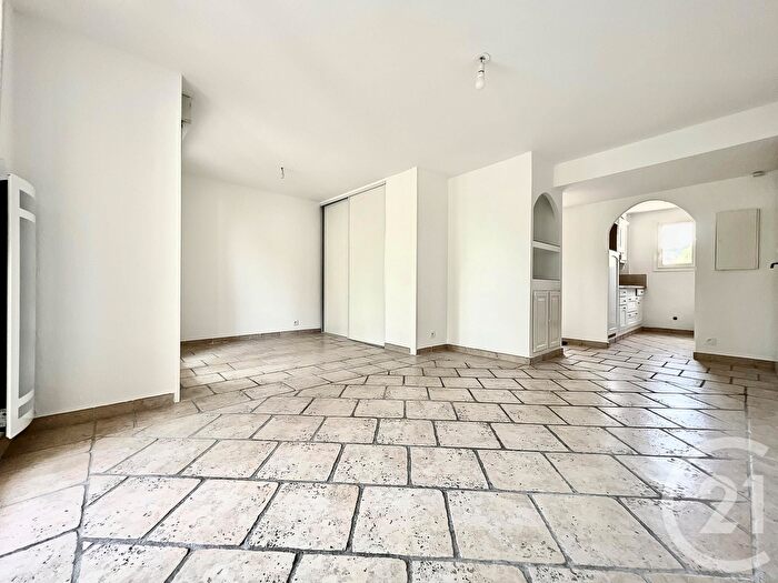 Appartement 2 pièces à louer à Mandelieu-la-Napoule, Minelle