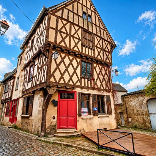 Maison 6 pièces à Noyers, à vendre