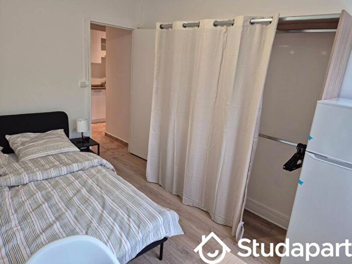 Appartement à louer - Le Moulin a Vent, Ris-Orangis - 1 pièce - 3 chambres