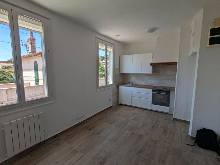 Appartement à louer - Coste Chaude-Mauveou, La Seyne-sur-Mer - 2 pièces - 1 chambre