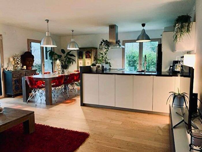 Appartement à vendre - Divonne-les-Bains - 4 pièces - 3 chambres