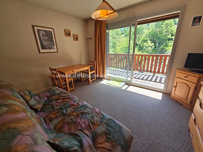 Appartement 2 pièces à vendre - Enchastrayes