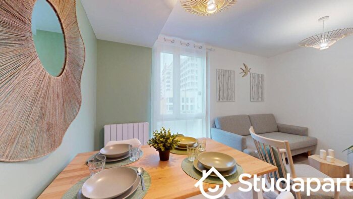 Appartement à louer - Saint Jacques-Chavanelle, Saint-Étienne - 1 pièce - 3 chambres