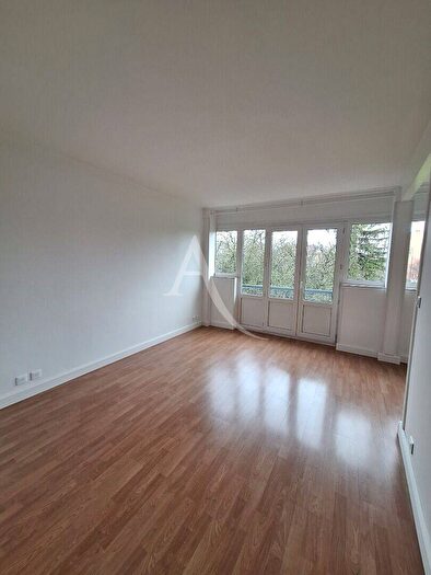 Sud-Bords de Marne-Foch, Chelles : Appartement 4 pièces à louer