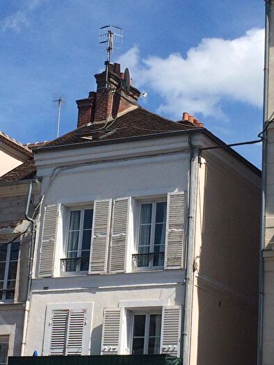 Appartement à louer - Centre Ville Centre, Fontainebleau - 4 pièces - 3 chambres