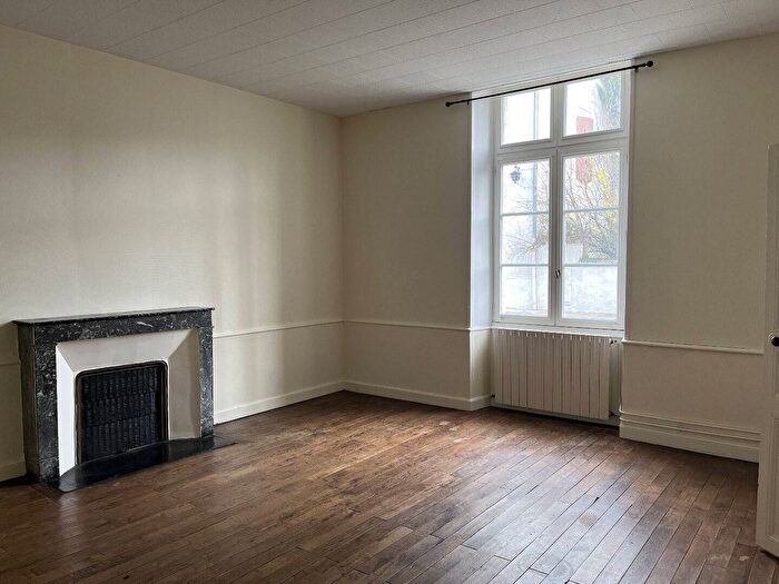 Maison à louer - Châteauneuf-sur-Charente - 4 pièces - 2 chambres