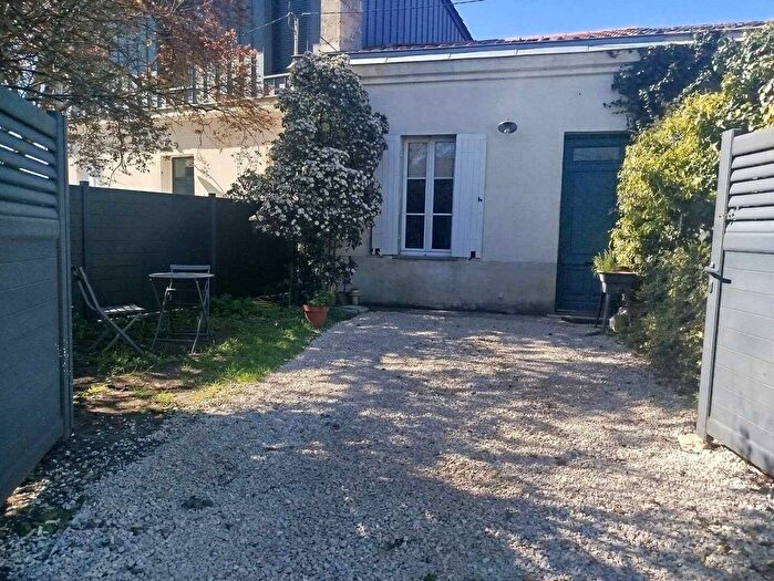 Maison à louer - Bauge-Sarcignan-Versein, Villenave-dOrnon - 2 pièces - 1 chambre