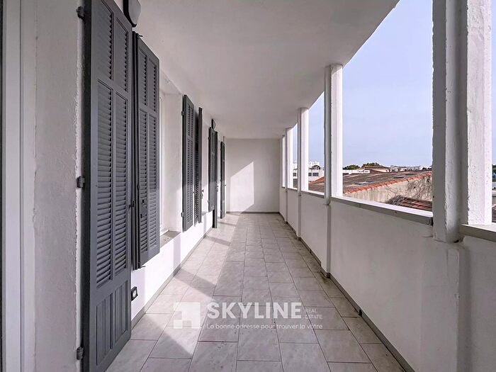 Appartement à vendre - Marseille e  - 2 pièces - 1 chambre