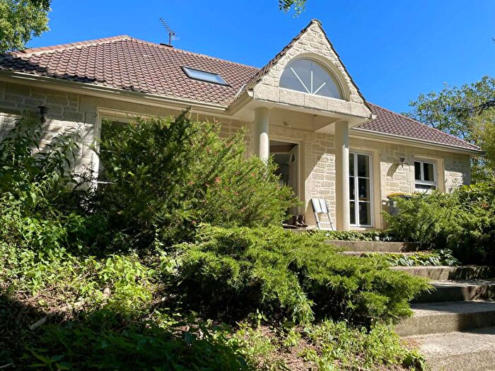 Maison à vendre - Angicourt - 7 pièces - 5 chambres