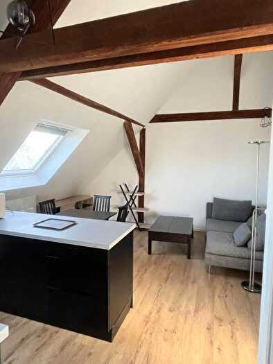 Appartement à louer - Neudorf Est Centre, Strasbourg - 3 pièces - 2 chambres