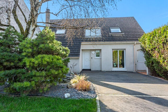 Maison à vendre - Savigny-sur-Orge, Côteau - 6 pièces - 4 chambres