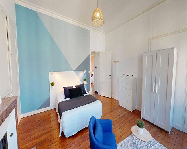 Appartement à louer - Centre ville, Bordeaux - 8 pièces - 12 chambres