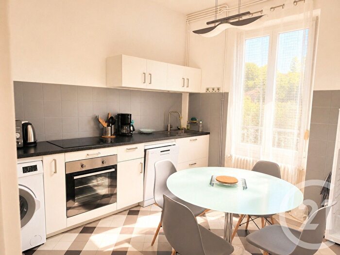 Appartement 4 pièces à Vittel, à louer