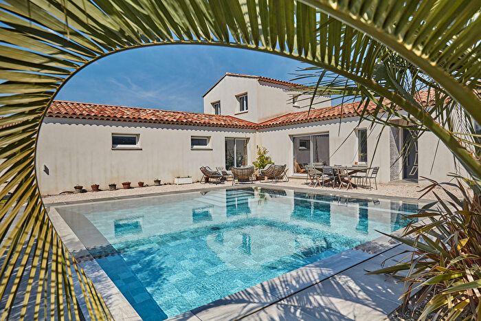 Maison à vendre - Vernègues - 7 pièces - 4 chambres