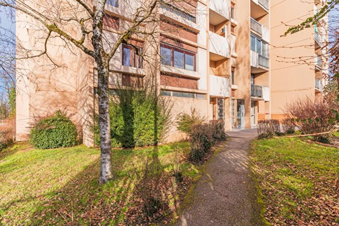 Appartement à louer - Annecy, Parc des Sports, Fier - 3 pièces - 2 chambres