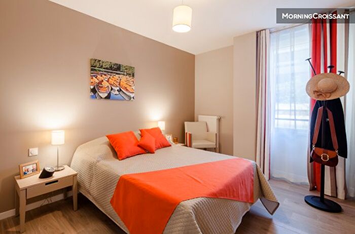 Appartement à louer - Suresnes, Centre-ville - 2 pièces - 1 chambre