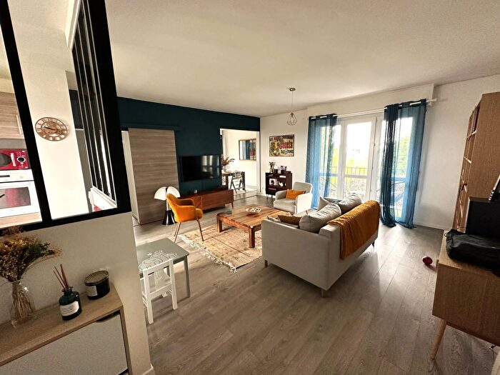 Appartement à louer - Bruges, Sainte-Germaine - 4 pièces - 3 chambres