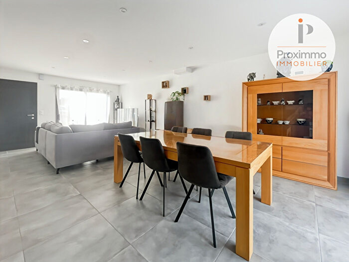 Maison à louer - Le Sel-de-Bretagne - 4 pièces - 3 chambres