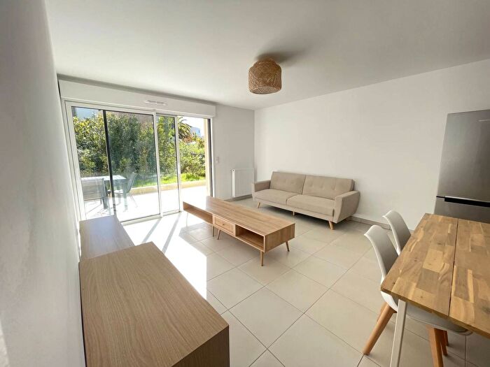 Appartement à louer - Saint Sylvestre, Nice - 3 pièces - 2 chambres