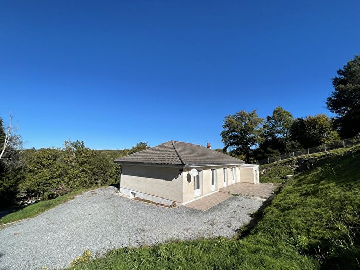 Maison à vendre - Eyjeaux - 7 pièces - 5 chambres