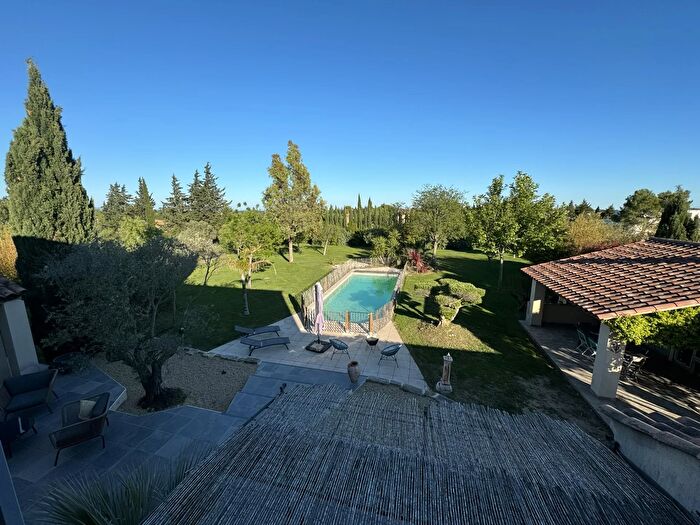 Maison à vendre - Arles, Pont de Crau, Moulès - 7 pièces - 4 chambres