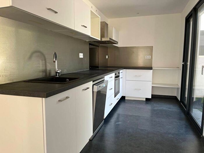 Maison à louer - Villeveyrac - 4 pièces - 3 chambres