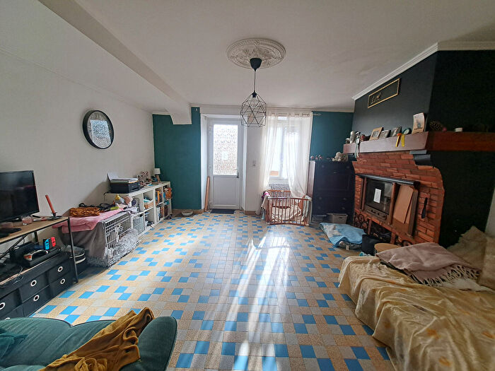 Maison à vendre - Clermont-Créans - 4 pièces - 3 chambres