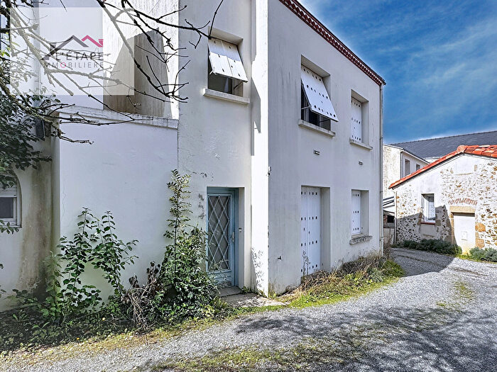 Maison à vendre - La Mothe-Achard - 8 pièces - 4 chambres