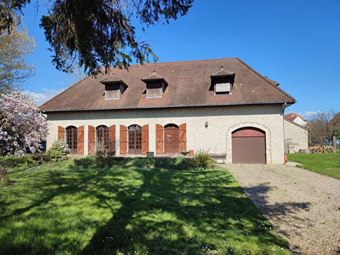 Gevry : Maison 8 pièces à vendre