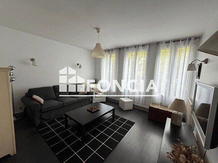 Centre Ville, Beauvais : Appartement 2 pièces à louer