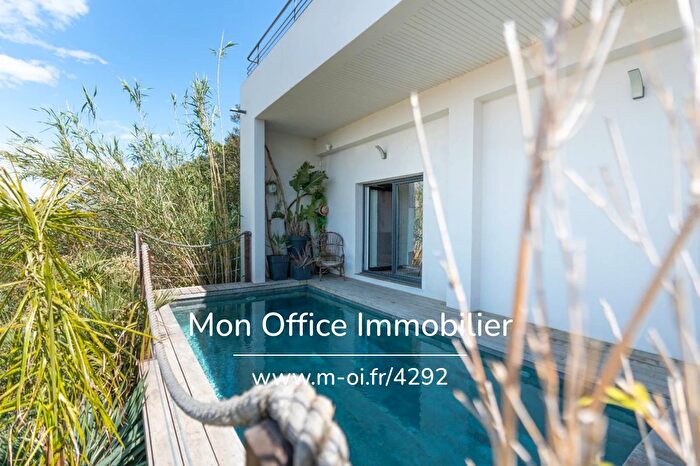 Maison à vendre - Saint-Raphaël, Plateau Notre-Dame - 6 pièces - 4 chambres