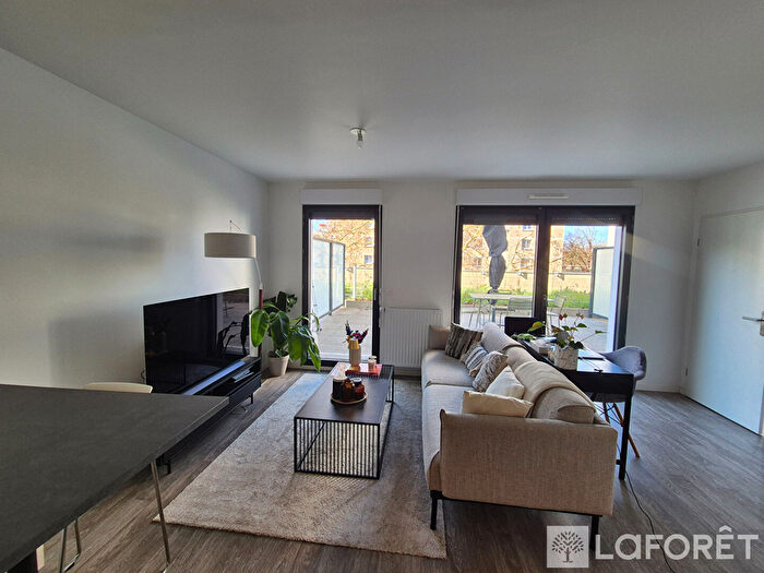 Appartement à louer - Massy, Massy-Opéra, Petit Massy, La Paix, Les Champarts - 2 pièces - 1 chambre