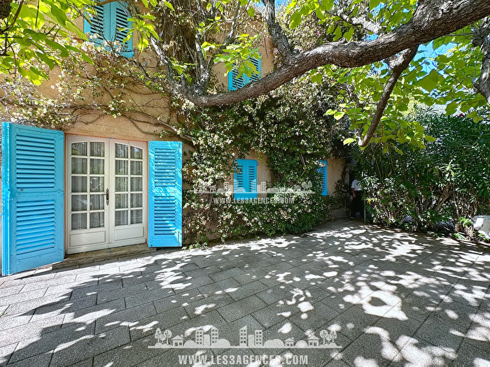 Maison à vendre - Grimaud - 10 pièces - 6 chambres