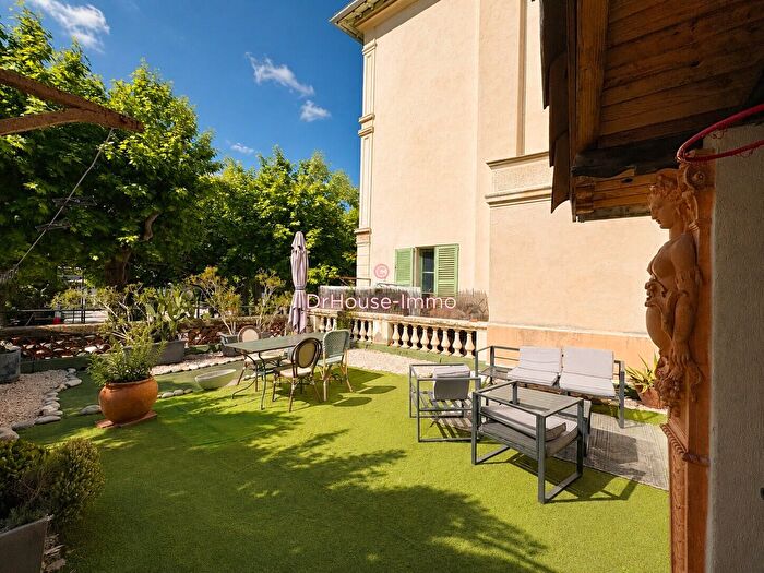 Appartement 3 pièces à Vence, Centre-ville, à vendre