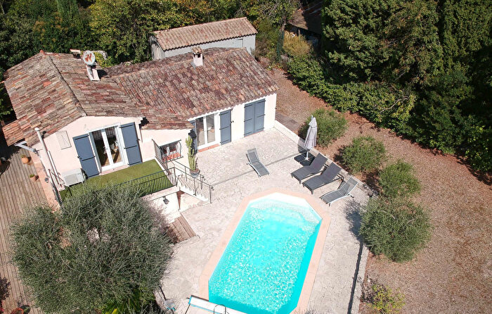 Maison à vendre - Peymeinade - 5 pièces - 3 chambres