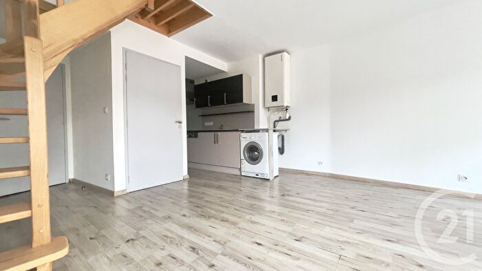 Appartement à louer - Périgueux, Centre-ville, La Gare, Saint-Martin - 2 pièces - 1 chambre