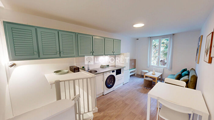 Appartement à louer - Rueil-Malmaison, Plaine Gare - 2 pièces - 1 chambre