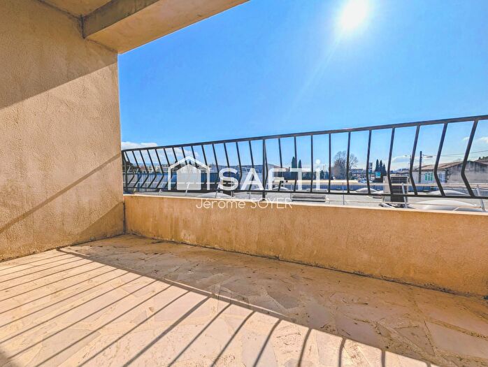 Appartement à vendre - Cavaillon, Centre-ville - 3 pièces - 2 chambres