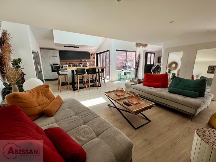 Maison à vendre - Nîmes, Jean Jaurès - 5 pièces - 4 chambres