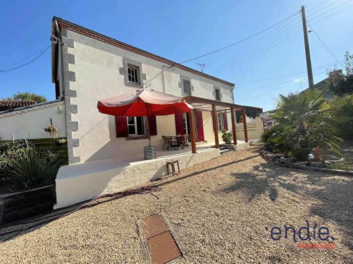 Maison à vendre - Airvault - 6 pièces - 3 chambres