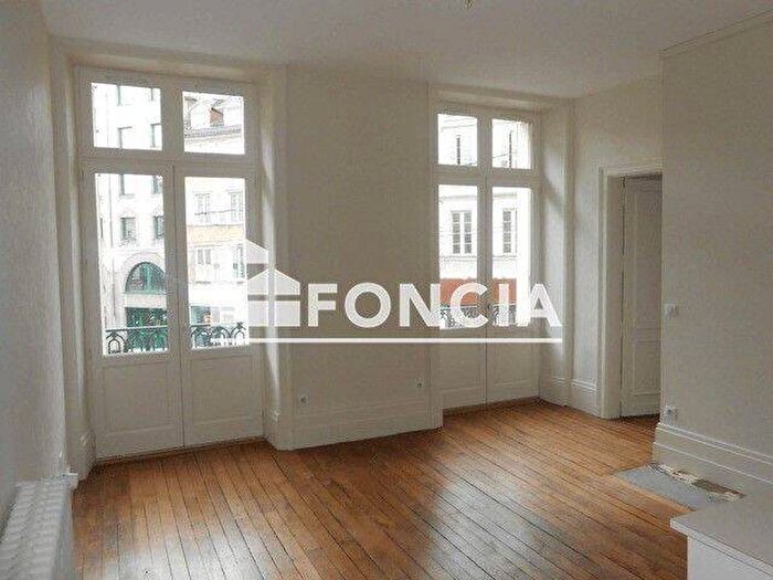 Centre-Hôtel de Ville, Limoges : Appartement 3 pièces à louer