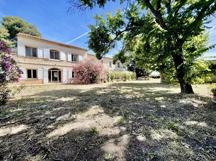 Arles, Saliers, Albaron : Maison 7 pièces à vendre