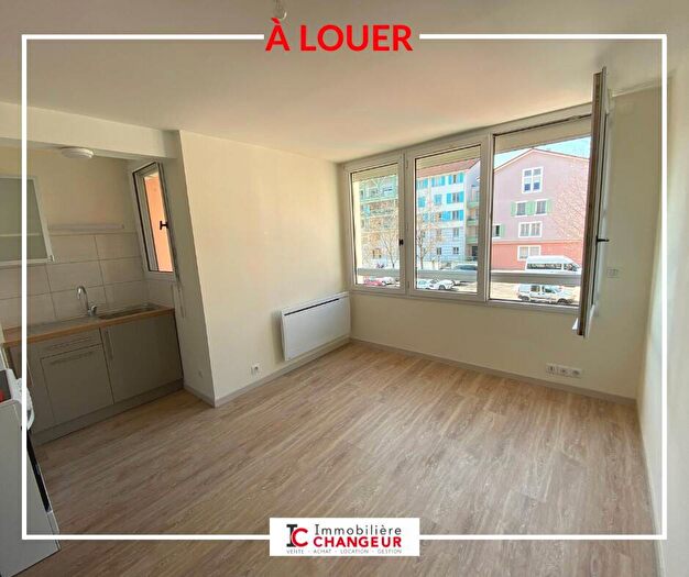 Appartement à louer - Centre Ville Nord, Voiron - 2 pièces - 1 chambre