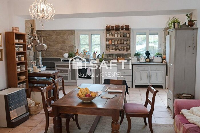 Maison à vendre - Saint-Georges-de-Rouelley - 11 pièces - 6 chambres