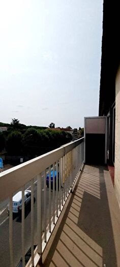 Appartement à louer - Vert Galant-Grand Cerf, Vaujours - 1 pièce